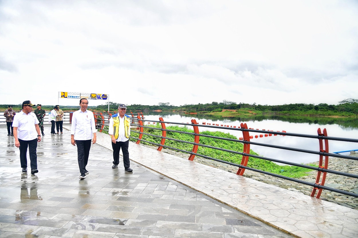 Mengenal Bendungan Sepaku Semoi, Sumber Air Baku Sekaligus Solusi ...